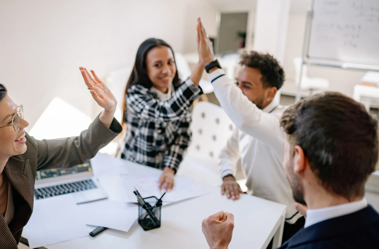 Working in nature boosts productivity - Earth Trust