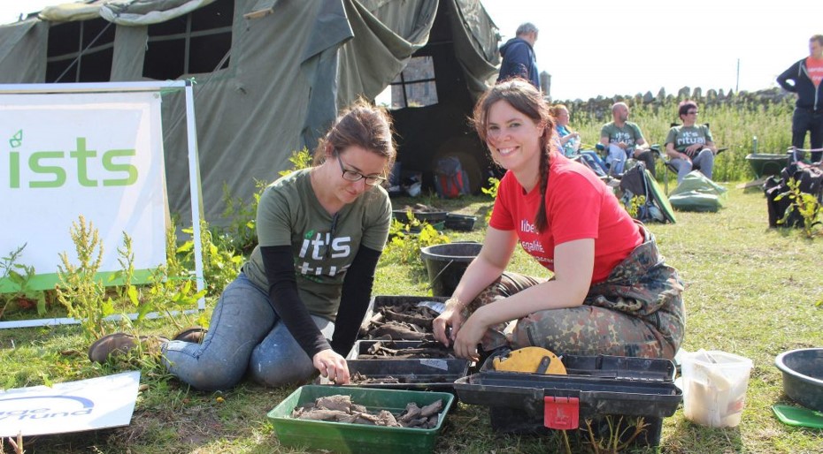 Archaeologists discover remains of tiny Roman ‘lap dog’ at Wittenham ...