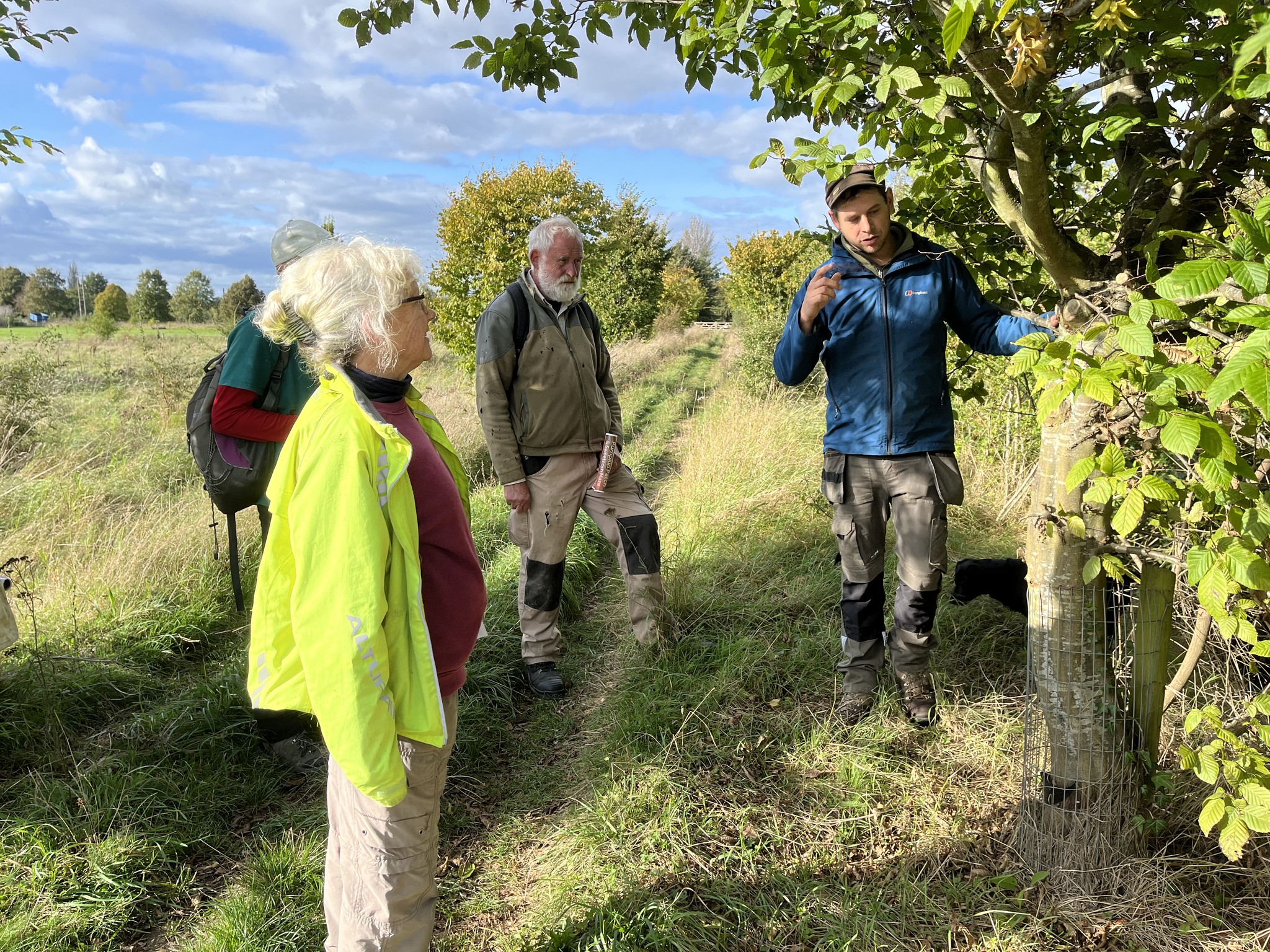Meet the volunteer foresters - Earth Trust